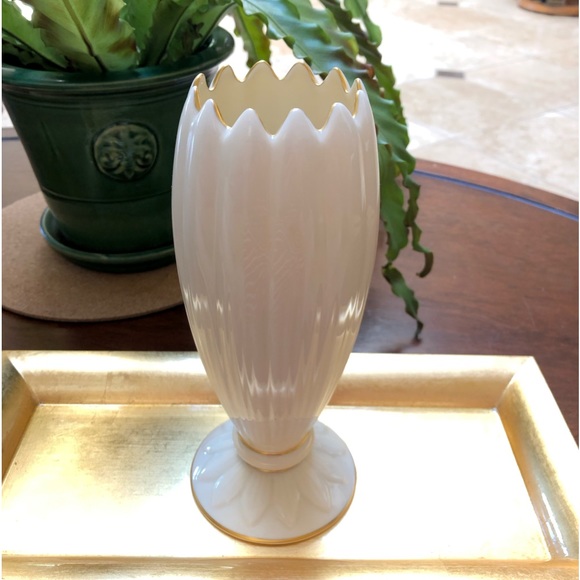 Lenox | Accents | Lenox Tall Gold Rimmed Bud Vase Beautiful With No ...